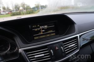 Black Mercedes-Benz e-200 2010 in Riga, with an engine capacity of 1.80 L and mileage of 250 thousand km for 5990 €, photo 12 on AUTOMOTO.COM.LV