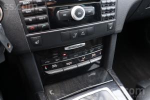 Black Mercedes-Benz e-200 2010 in Riga, with an engine capacity of 1.80 L and mileage of 250 thousand km for 5990 €, photo 14 on AUTOMOTO.COM.LV