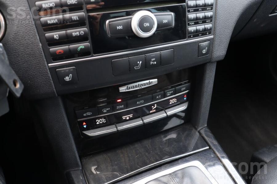 Black Mercedes-Benz e-200 2010 in Riga, with an engine capacity of 1.80 L and mileage of 250 thousand km for 5990 €, photo 14 on AUTOMOTO.COM.LV