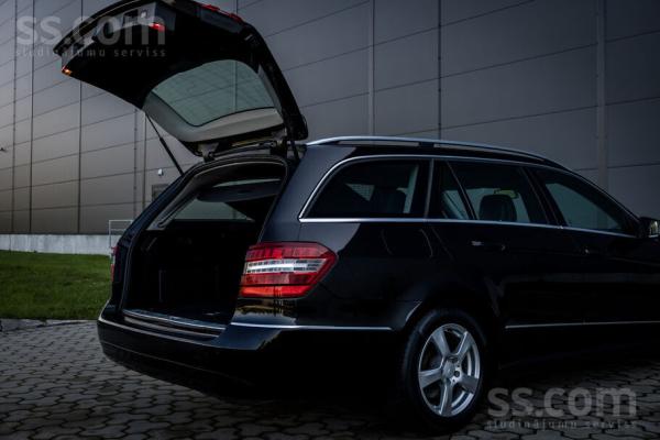 Melns Mercedes-Benz e-200 2011 Rīga, ar dzinēja tilpumu 2.10 L un nobraukumu 289 tūkst. km par 6990 €, foto 11 vietnē AUTOMOTO.COM.LV