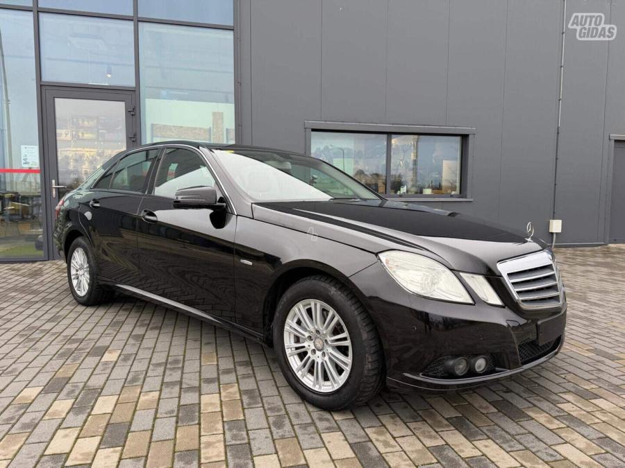 Black Mercedes-Benz e-200 2011 in Siauliai, with an engine capacity of 1.80 L and mileage of 185 thousand km for 7800 €, photo 1 on AUTOMOTO.COM.LV