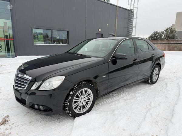 Melns Mercedes-Benz e-200 2011 Šauļi, ar dzinēja tilpumu 1.80 L un nobraukumu 185 tūkst. km par 7800 €, foto 2 vietnē AUTOMOTO.COM.LV
