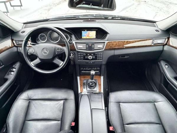 Melns Mercedes-Benz e-200 2011 Šauļi, ar dzinēja tilpumu 1.80 L un nobraukumu 185 tūkst. km par 7800 €, foto 7 vietnē AUTOMOTO.COM.LV