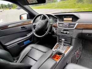 Melns Mercedes-Benz e-200 2011 Rakvere, ar dzinēja tilpumu 0.10 L un nobraukumu 441 tūkst. km par 4999 €, foto 15 vietnē AUTOMOTO.COM.LV