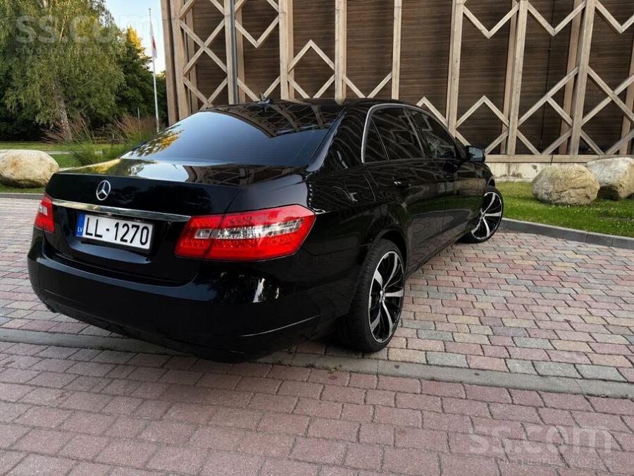 Черный Мерседес E 200 2011 в Вентспилс, объемом двигателя 1.80 л и пробегом 267 тыс. км за 7790 €, фото 4 на AUTOMOTO.COM.LV