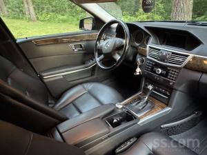 Черный Мерседес E 200 2011 в Вентспилс, объемом двигателя 1.80 л и пробегом 267 тыс. км за 7790 €, фото 7 на AUTOMOTO.COM.LV