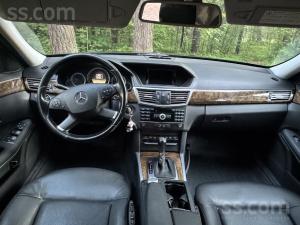 Черный Мерседес E 200 2011 в Вентспилс, объемом двигателя 1.80 л и пробегом 267 тыс. км за 7790 €, фото 8 на AUTOMOTO.COM.LV