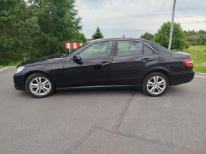 Черный Мерседес E 200 2011 в Раквере, объемом двигателя 0.00 л и пробегом 441 тыс. км за 4999 €, фото  на AUTOMOTO.COM.LV