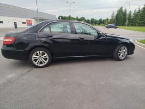 Черный Мерседес E 200 2011 в Раквере, объемом двигателя 0.00 л и пробегом 441 тыс. км за 4999 €, фото 3 на AUTOMOTO.COM.LV