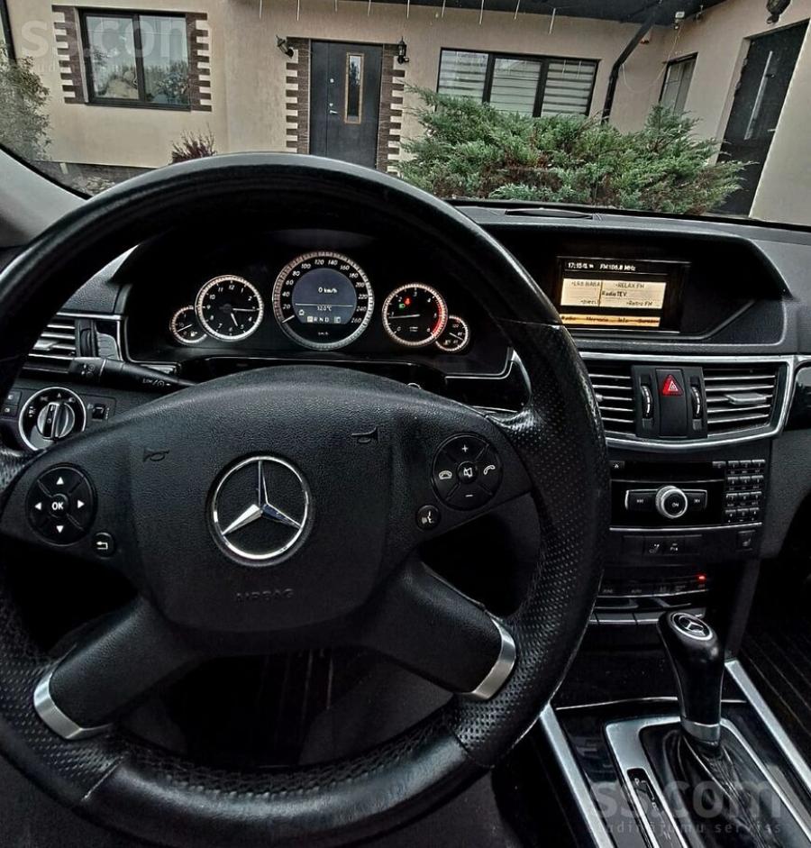 Melns Mercedes-Benz e-200 2011 Rīga, ar dzinēja tilpumu 2.10 L un nobraukumu 257 tūkst. km par 6900 €, foto 7 vietnē AUTOMOTO.COM.LV