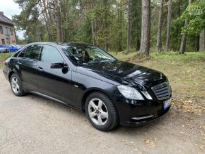 Black Mercedes-Benz e-200 2012 in Utena, with an engine capacity of 1.80 L and mileage of 359 thousand km for 8200 €, photo  on AUTOMOTO.COM.LV