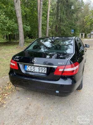Black Mercedes-Benz e-200 2012 in Utena, with an engine capacity of 1.80 L and mileage of 359 thousand km for 8200 €, photo 3 on AUTOMOTO.COM.LV