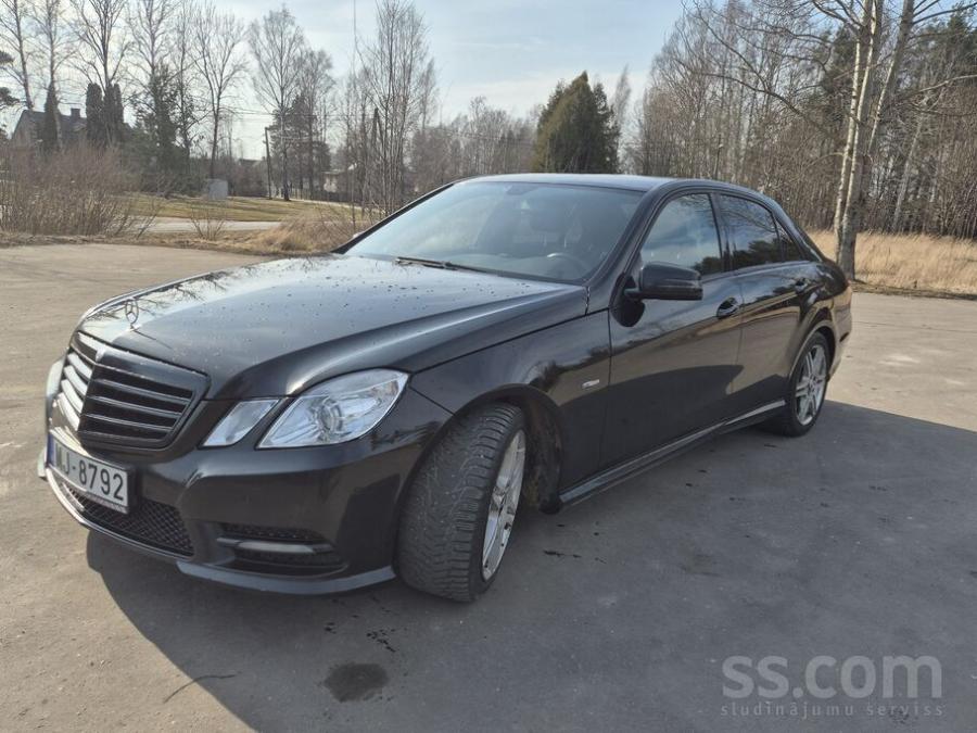 Melns Mercedes-Benz e-200 2012 Jūrmala, ar dzinēja tilpumu 2.00 L un nobraukumu 266 tūkst. km par 8000 €, foto 1 vietnē AUTOMOTO.COM.LV