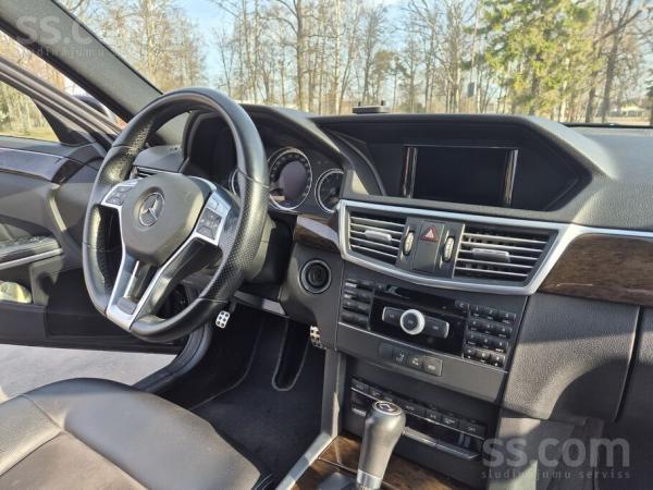 Melns Mercedes-Benz e-200 2012 Jūrmala, ar dzinēja tilpumu 2.00 L un nobraukumu 266 tūkst. km par 8000 €, foto 8 vietnē AUTOMOTO.COM.LV