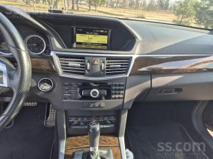 Melns Mercedes-Benz e-200 2012 Jūrmala, ar dzinēja tilpumu 2.00 L un nobraukumu 266 tūkst. km par 8000 €, foto 11 vietnē AUTOMOTO.COM.LV