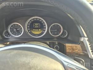 Melns Mercedes-Benz e-200 2012 Jūrmala, ar dzinēja tilpumu 2.00 L un nobraukumu 266 tūkst. km par 8000 €, foto 13 vietnē AUTOMOTO.COM.LV