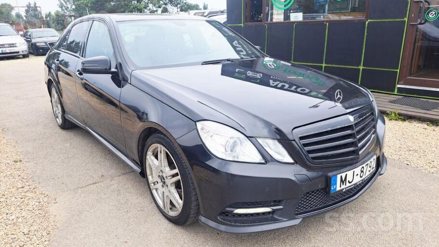 Melns Mercedes-Benz e-200 2012 Rīga, ar dzinēja tilpumu 2.20 L un nobraukumu 269 tūkst. km par 7500 €, foto 4 vietnē AUTOMOTO.COM.LV
