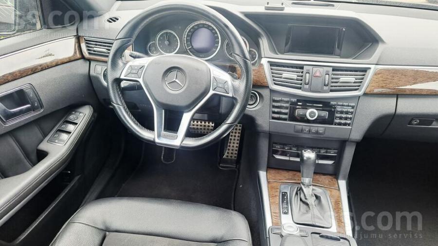 Melns Mercedes-Benz e-200 2012 Rīga, ar dzinēja tilpumu 2.20 L un nobraukumu 269 tūkst. km par 7500 €, foto 12 vietnē AUTOMOTO.COM.LV
