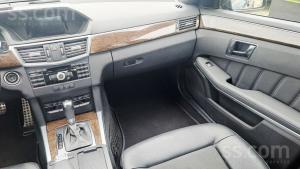 Melns Mercedes-Benz e-200 2012 Rīga, ar dzinēja tilpumu 2.20 L un nobraukumu 269 tūkst. km par 7500 €, foto 13 vietnē AUTOMOTO.COM.LV