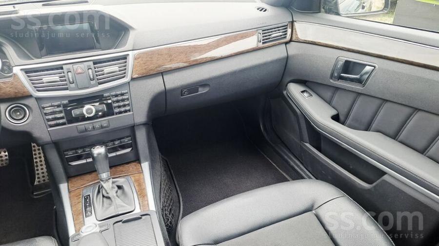Melns Mercedes-Benz e-200 2012 Rīga, ar dzinēja tilpumu 2.20 L un nobraukumu 269 tūkst. km par 7500 €, foto 13 vietnē AUTOMOTO.COM.LV