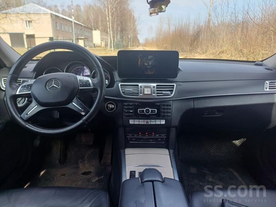 Черный Мерседес E 200 2013 в Даугавпилс, объемом двигателя 2.10 л и пробегом 427 тыс. км за 7700 €, фото 5 на AUTOMOTO.COM.LV