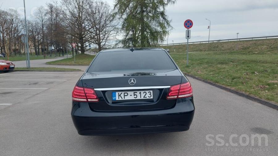 Melns Mercedes-Benz e-200 2013 Daugavpils, ar dzinēja tilpumu 2.20 L un nobraukumu 0 tūkst. km par 9650 €, foto 19 vietnē AUTOMOTO.COM.LV