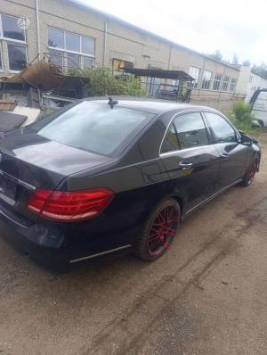 Melns Mercedes-Benz e-200 2013 Radviliškis, ar dzinēja tilpumu 0.00 L un nobraukumu 48 tūkst. km par 4450 €, foto 7 vietnē AUTOMOTO.COM.LV