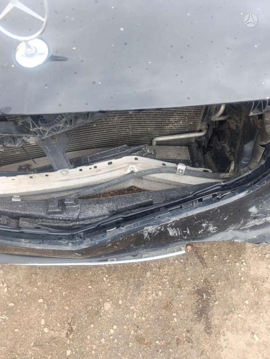 Melns Mercedes-Benz e-200 2013 Radviliškis, ar dzinēja tilpumu 0.00 L un nobraukumu 48 tūkst. km par 4450 €, foto 11 vietnē AUTOMOTO.COM.LV