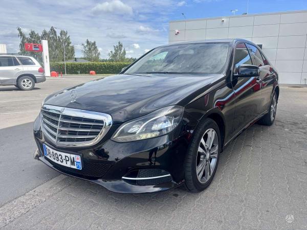 Черный Мерседес E 200 2013 в Таураге, объемом двигателя 2.14 л и пробегом 290 тыс. км за 8600 €, фото 1 на AUTOMOTO.COM.LV