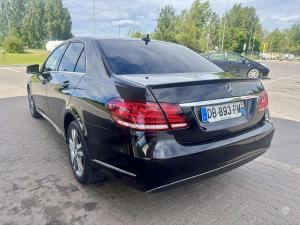 Черный Мерседес E 200 2013 в Таураге, объемом двигателя 2.14 л и пробегом 290 тыс. км за 8600 €, фото 7 на AUTOMOTO.COM.LV