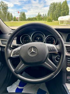 Черный Мерседес E 200 2013 в Таураге, объемом двигателя 2.14 л и пробегом 290 тыс. км за 8600 €, фото 17 на AUTOMOTO.COM.LV