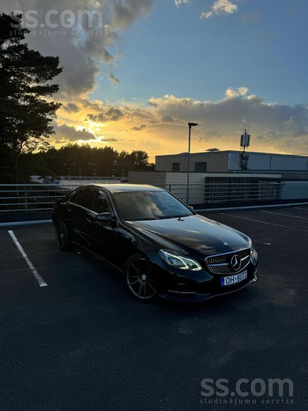 Melns Mercedes-Benz e-200 2014 Rīga, ar dzinēja tilpumu 2.10 L un nobraukumu 0 tūkst. km par 8400 €, foto 10 vietnē AUTOMOTO.COM.LV
