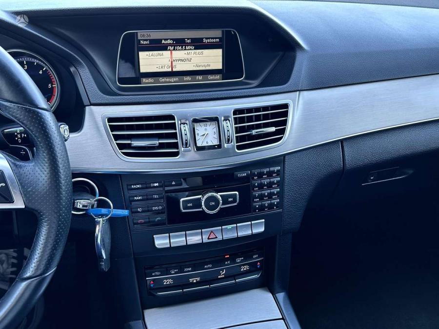 Черный Мерседес E 200 2014 в Кретинга, объемом двигателя 2.14 л и пробегом 229 тыс. км за 9990 €, фото 20 на AUTOMOTO.COM.LV