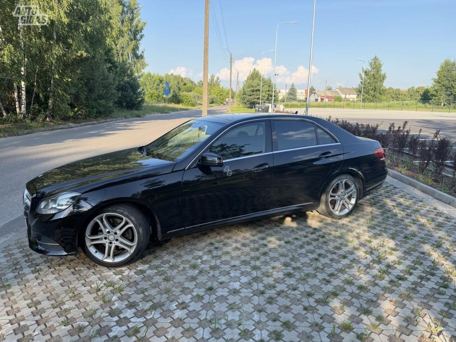 Melns Mercedes-Benz e-200 2014 Kauņa, ar dzinēja tilpumu 2.10 L un nobraukumu 324 tūkst. km par 10900 €, foto 5 vietnē AUTOMOTO.COM.LV