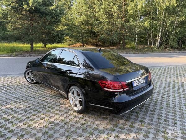 Black Mercedes-Benz e-200 2014 in Kaunas, with an engine capacity of 2.10 L and mileage of 324 thousand km for 10900 €, photo 6 on AUTOMOTO.COM.LV