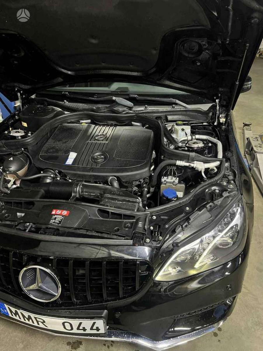 Melns Mercedes-Benz e-200 2014 Šilutė, ar dzinēja tilpumu 2.14 L un nobraukumu 387 tūkst. km par 8999 €, foto 19 vietnē AUTOMOTO.COM.LV