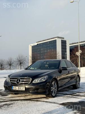 Melns Mercedes-Benz e-200 2015 Rīga, ar dzinēja tilpumu 2.10 L un nobraukumu 184 tūkst. km par 12500 €, foto  vietnē AUTOMOTO.COM.LV