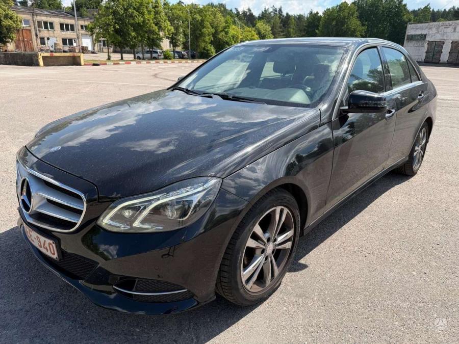 Melns Mercedes-Benz e-200 2015 Raseiniai, ar dzinēja tilpumu 2.14 L un nobraukumu 296 tūkst. km par 8300 €, foto 3 vietnē AUTOMOTO.COM.LV