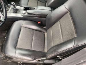Melns Mercedes-Benz e-200 2015 Raseiniai, ar dzinēja tilpumu 2.14 L un nobraukumu 295 tūkst. km par 6900 €, foto 13 vietnē AUTOMOTO.COM.LV