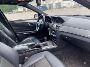 Melns Mercedes-Benz e-200 2015 Raseiniai, ar dzinēja tilpumu 2.14 L un nobraukumu 295 tūkst. km par 6900 €, foto 18 vietnē AUTOMOTO.COM.LV