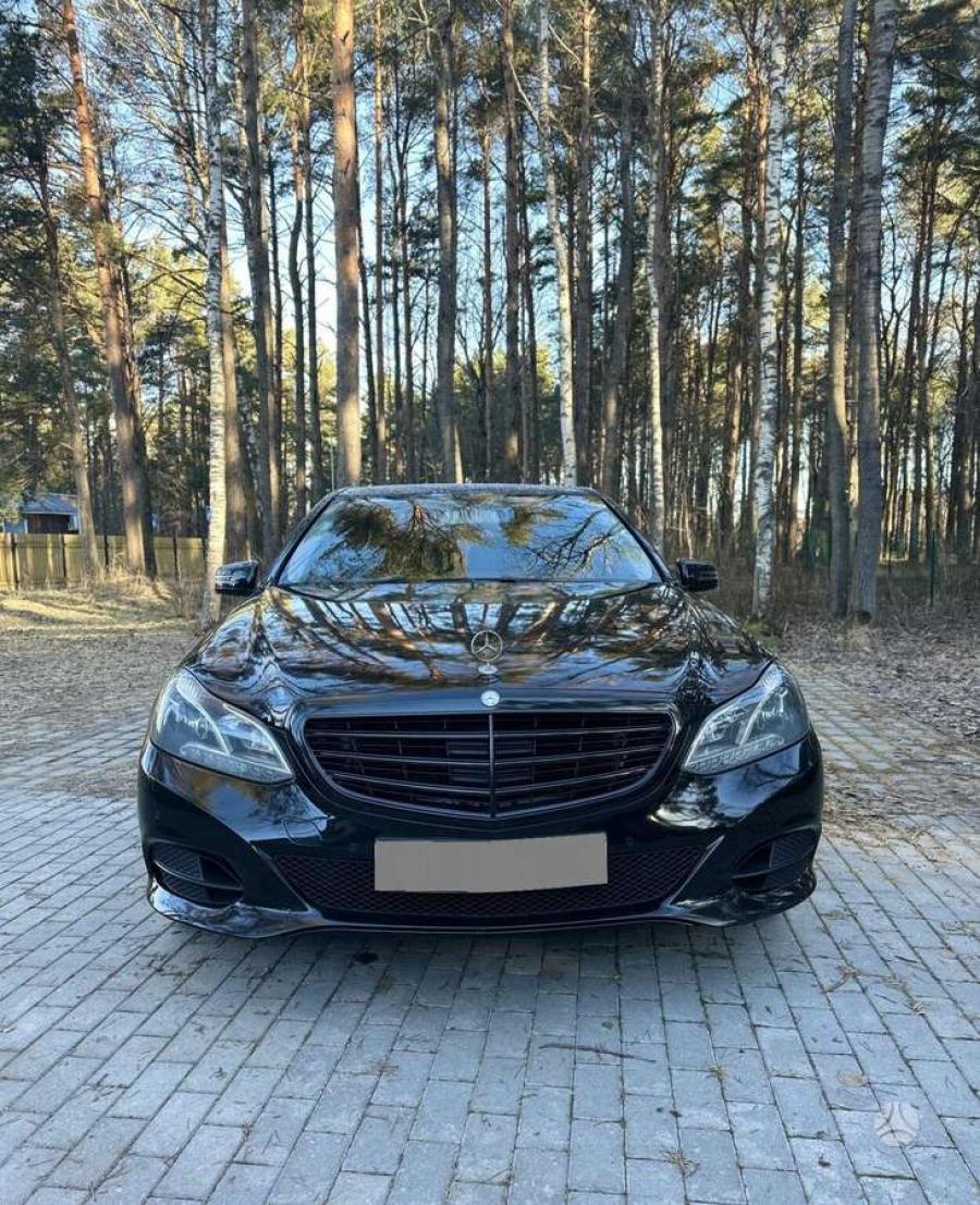 Melns Mercedes-Benz e-200 2015 Viļņa, ar dzinēja tilpumu 1.99 L un nobraukumu 287 tūkst. km par 13555 €, foto 7 vietnē AUTOMOTO.COM.LV