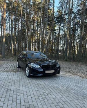 Melns Mercedes-Benz e-200 2015 Viļņa, ar dzinēja tilpumu 1.99 L un nobraukumu 287 tūkst. km par 13555 €, foto  vietnē AUTOMOTO.COM.LV
