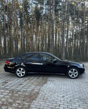 Melns Mercedes-Benz e-200 2015 Viļņa, ar dzinēja tilpumu 1.99 L un nobraukumu 287 tūkst. km par 13555 €, foto 4 vietnē AUTOMOTO.COM.LV