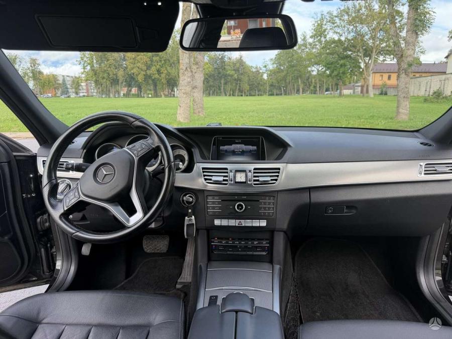 Melns Mercedes-Benz e-200 2015 Ukmergė, ar dzinēja tilpumu 2.14 L un nobraukumu 377 tūkst. km par 9500 €, foto 14 vietnē AUTOMOTO.COM.LV