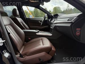 Melns Mercedes-Benz e-200 2015 Liepāja, ar dzinēja tilpumu 2.20 L un nobraukumu 244 tūkst. km par 12700 €, foto 17 vietnē AUTOMOTO.COM.LV