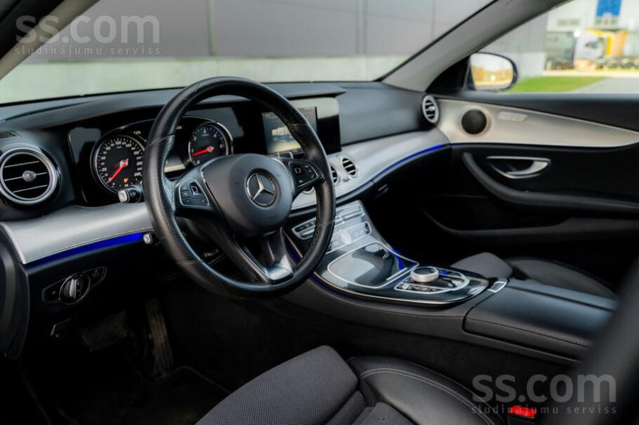 Black Mercedes-Benz e-200 2016 in Riga, with an engine capacity of 2.00 L and mileage of 288 thousand km for 17990 €, photo 11 on AUTOMOTO.COM.LV