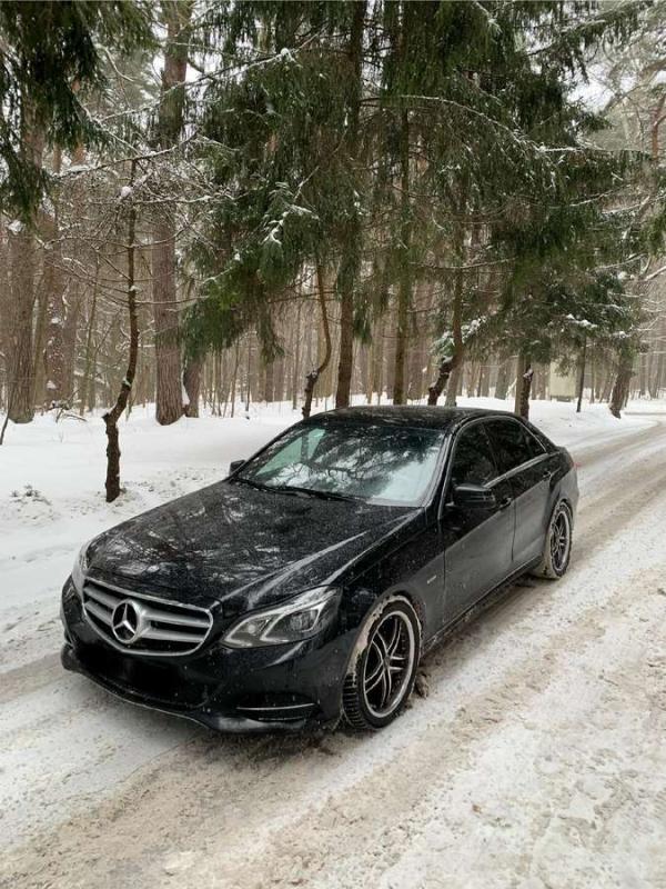 Melns Mercedes-Benz e-200 2016 Kauņa, ar dzinēja tilpumu 2.14 L un nobraukumu 283 tūkst. km par 9400 €, foto 3 vietnē AUTOMOTO.COM.LV