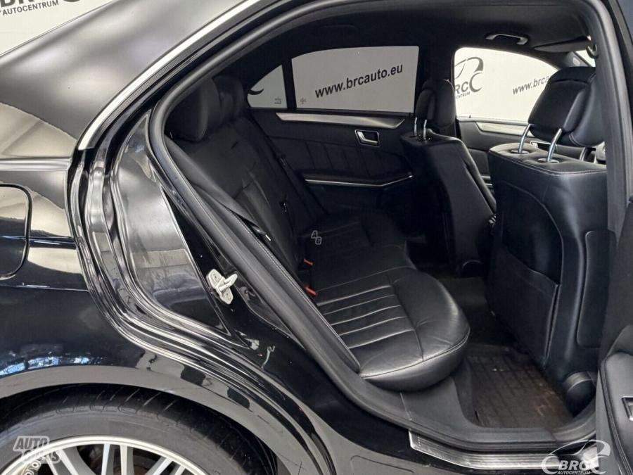 Черный Мерседес E 200 2016 в Авиженяй, объемом двигателя 2.20 л и пробегом 287 тыс. км за 8500 €, фото 10 на AUTOMOTO.COM.LV