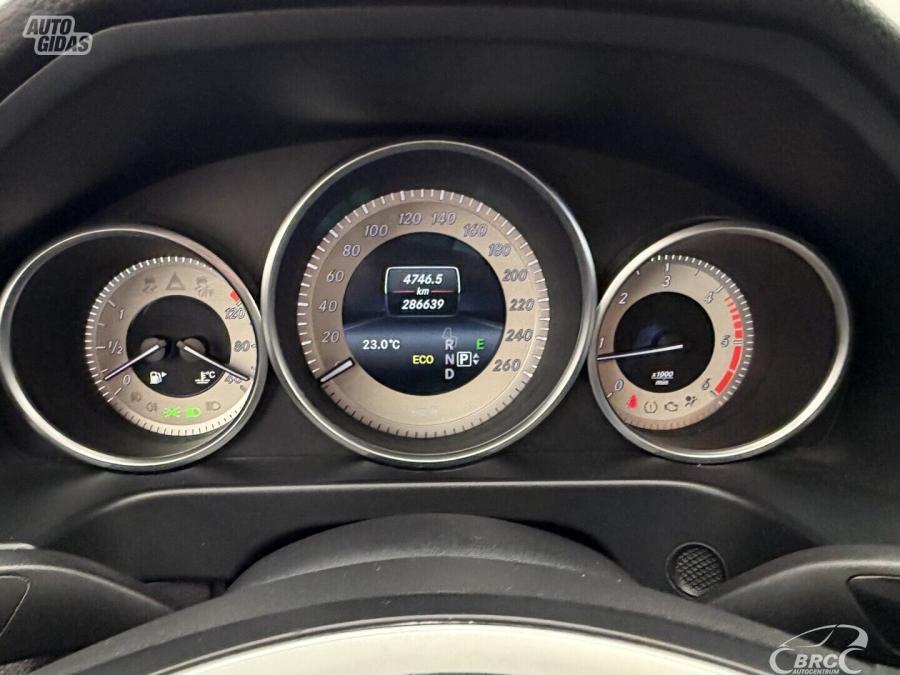 Черный Мерседес E 200 2016 в Авиженяй, объемом двигателя 2.20 л и пробегом 287 тыс. км за 8500 €, фото 32 на AUTOMOTO.COM.LV
