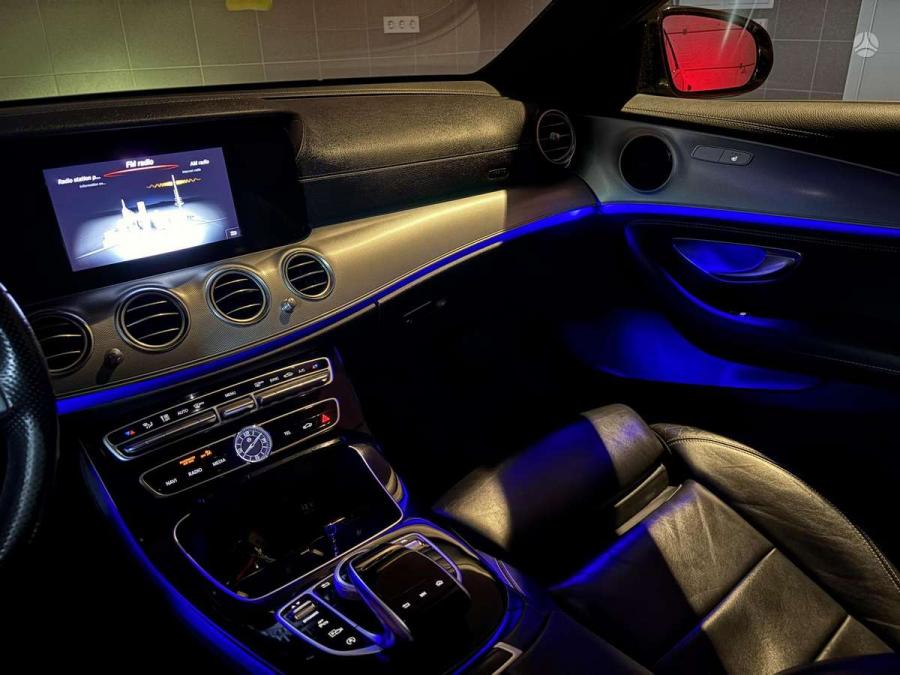 Черный Мерседес E 200 2016 в Каунас, объемом двигателя 1.95 л и пробегом 346 тыс. км за 18800 €, фото 27 на AUTOMOTO.COM.LV